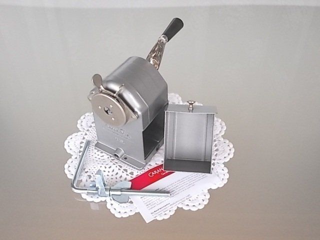 Original Caran D`Ache Spitzer 455 Spitzmaschine + Halterung (Gebraucht) in für CHF 66 – mit ...