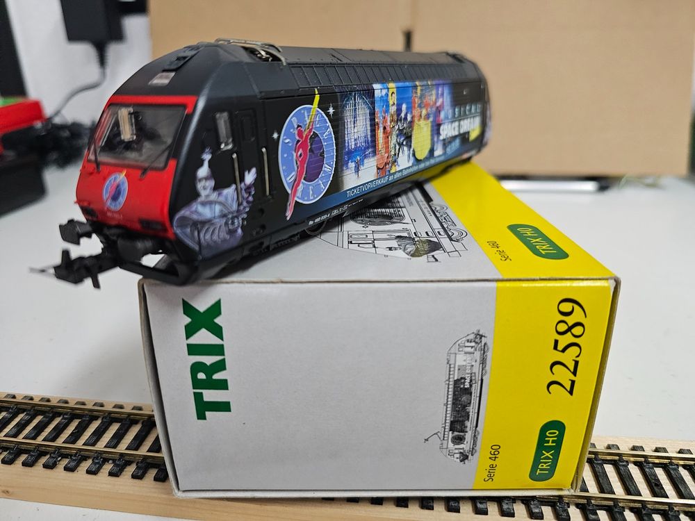 TRIX 22589 lok Re 460 CFF SPACE DREAM DIGITAL dès 1.-fr (Gebraucht) in ...