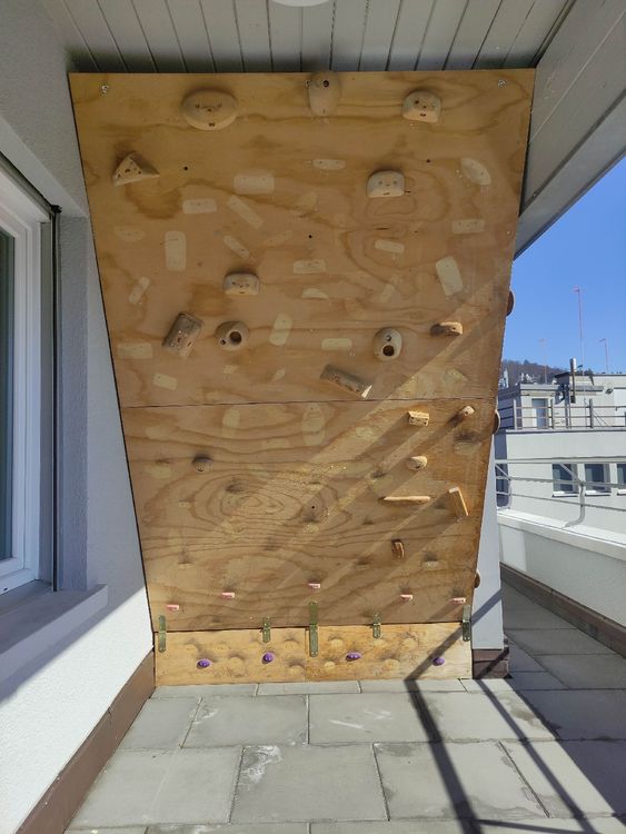 Kletterwand aus Holz inklusive Klettergriffe (Gebraucht) in Zürich für ...