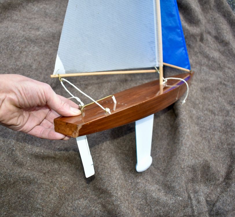 T18 Tippecanoe T-Class Racing Sloop MODELL-SEGELBOOT (Gebraucht) in ...