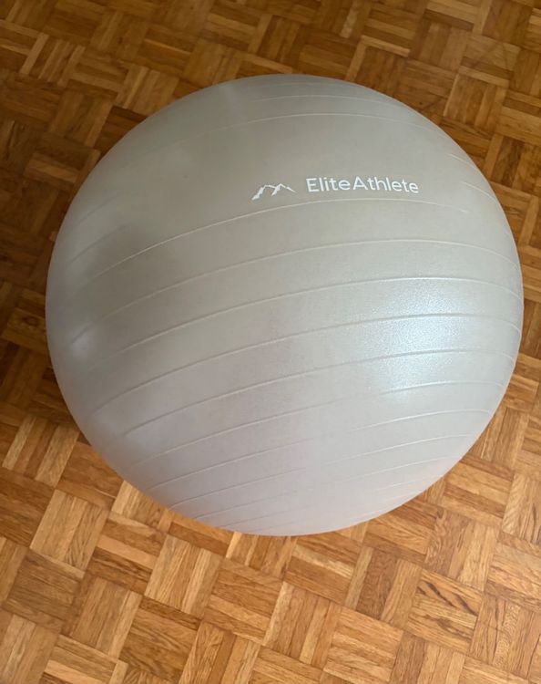 Elite Athlete Gymnastikball, 60cm Hoch, wie neu (Gebraucht) in Lausanne ...