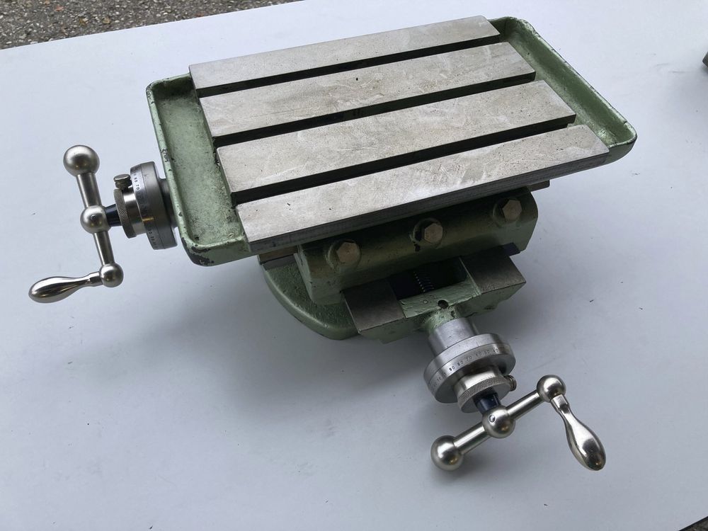 Kreuztisch Fräsmaschine, Bohrmaschine (Gebraucht) in Wynigen für CHF 450 – mit Lieferung auf ...