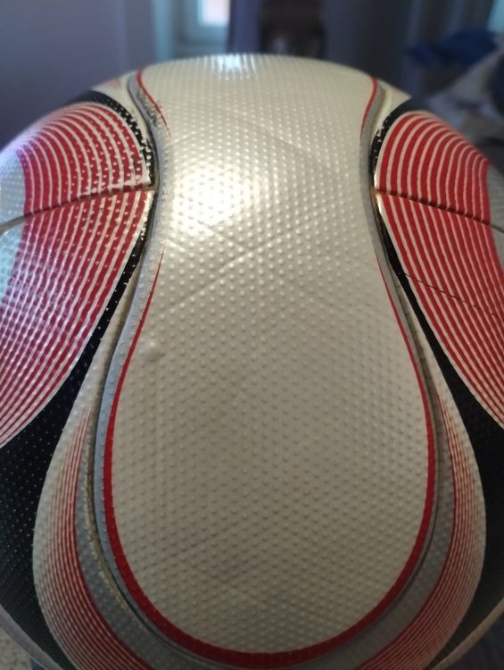 Ballon Adidas Teamgeist 2 (match ball) (D'occasion) à Lausanne pour CHF ...