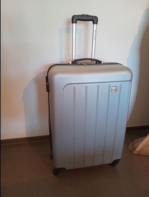 Rollkoffer x Koffer (Gebraucht) in Urtenen-Schönbühl für CHF 40 – mit ...
