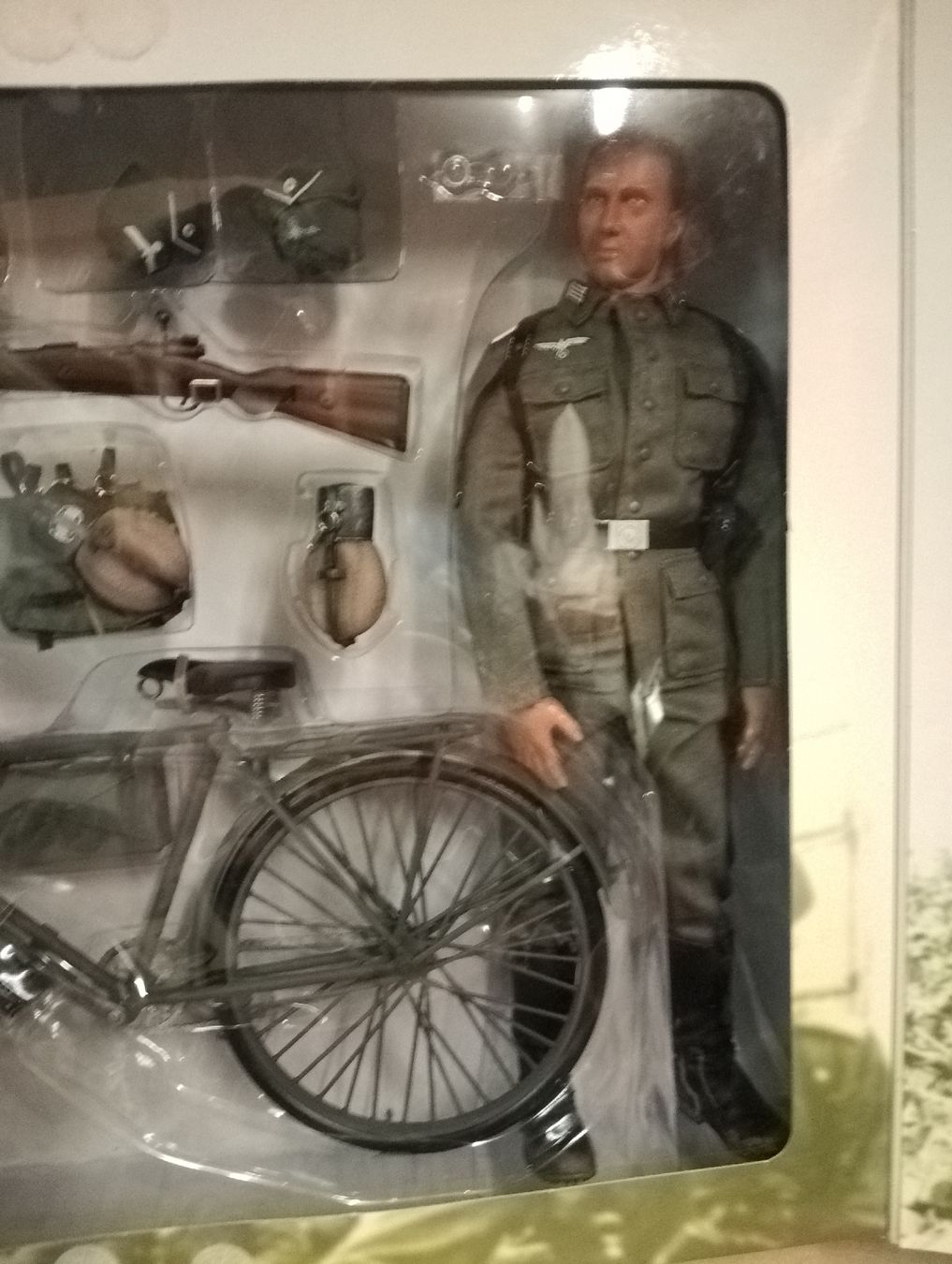 WWII 1944 Wehrmacht mit Fahrrad in 1/6 Dragon No. 70155 (Neu und ...