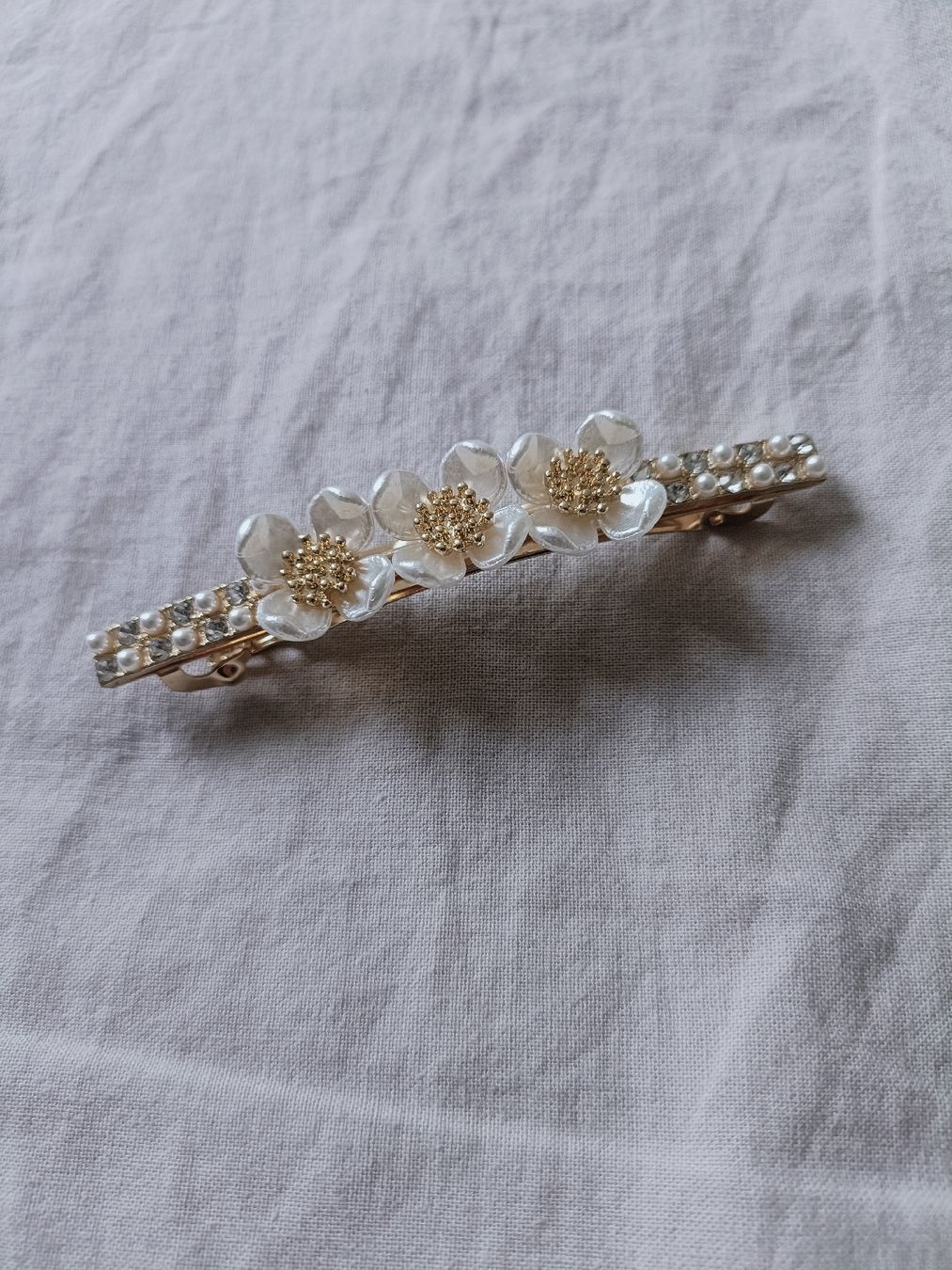 molletta per capelli con fiori e perline (Usato) a Basel per CHF 10 ...