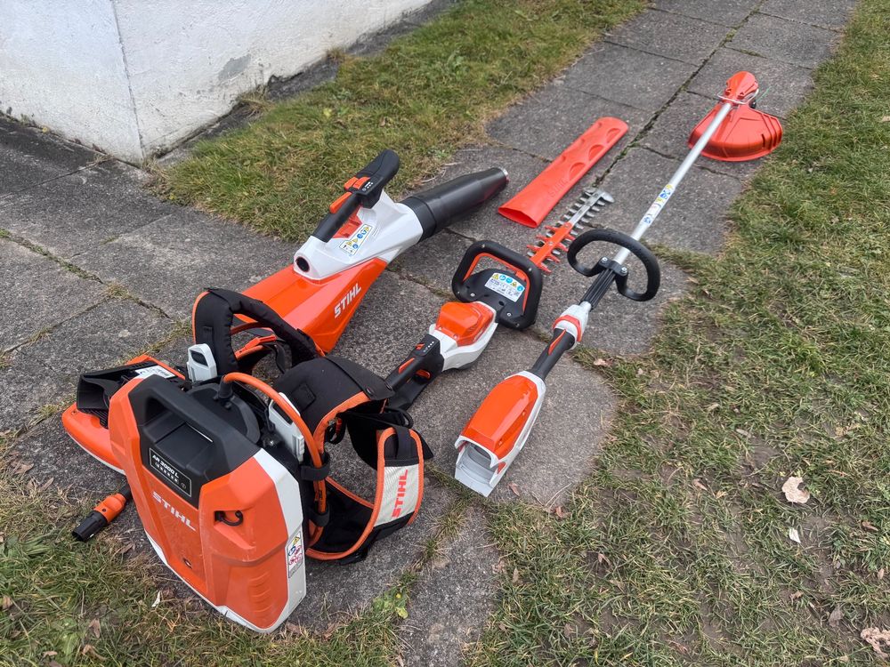Neue Akku STIHL Geräte, Bläser, Scherre, Trimmer, Grosse Aku (Neu ...