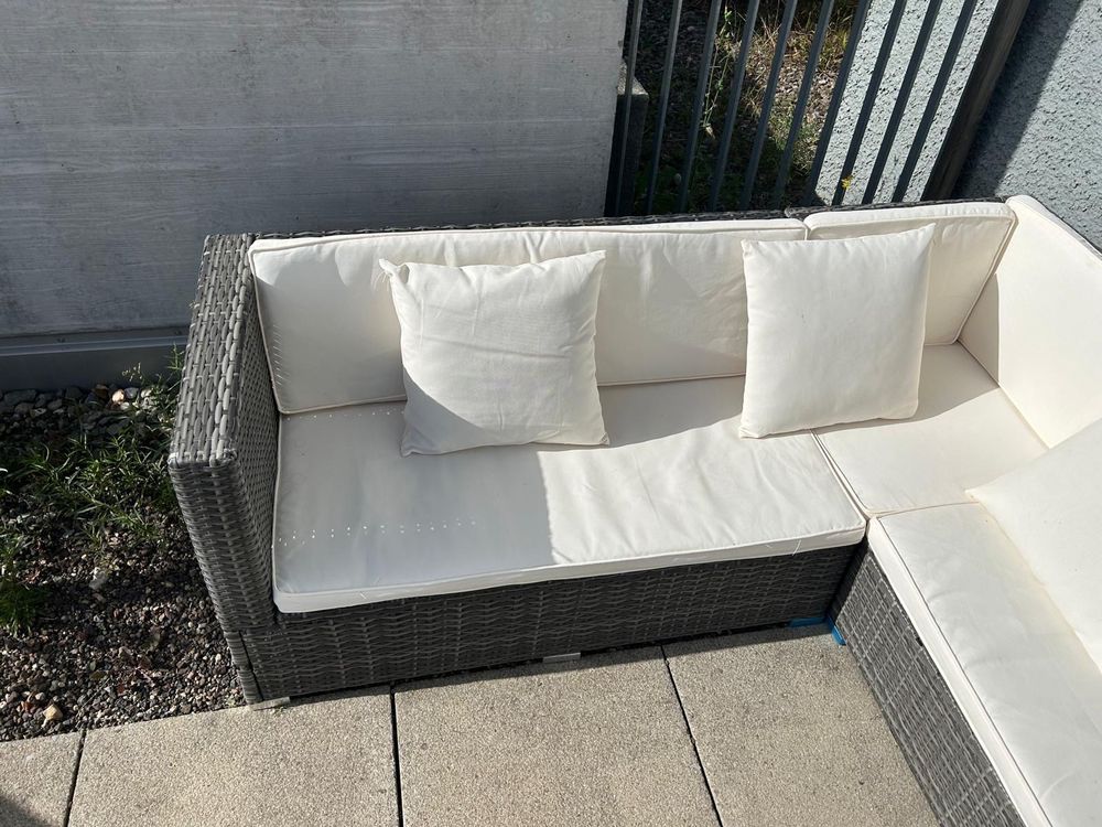 Rattan Gartenlounge – inkl. Tisch & Kissen (Gebraucht) in Zürich für ...