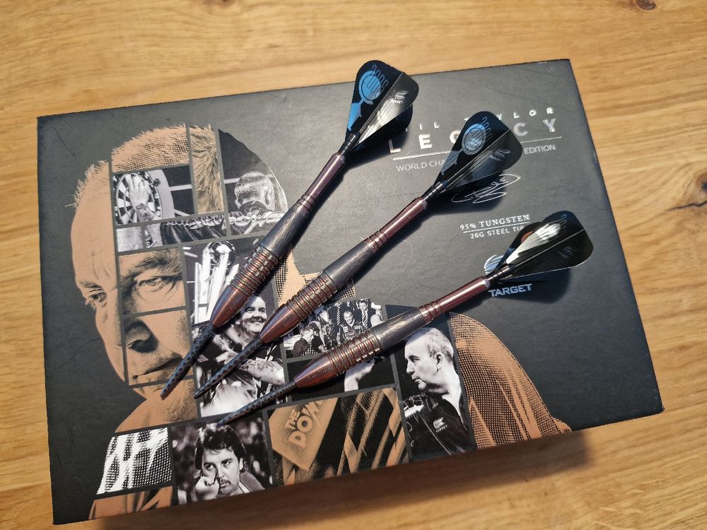 Target Phil Taylor World Champion Legacy Limited Edition 26g (Gebraucht ...