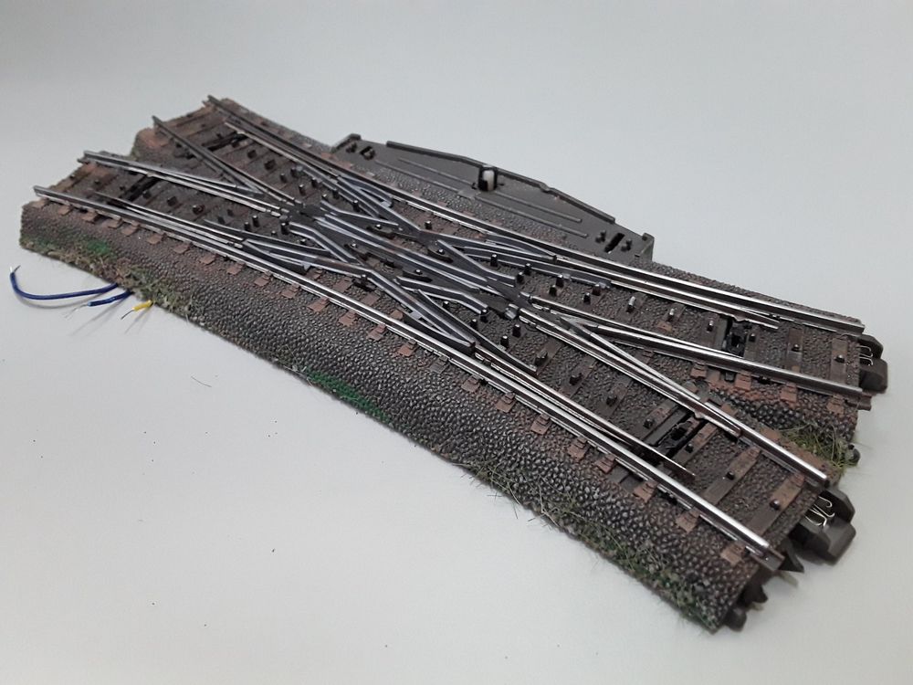 Märklin C Gleis _ elektrische Doppelkreuzungsweiche Spur H0 (Gebraucht) in Uerikon für CHF 59 ...