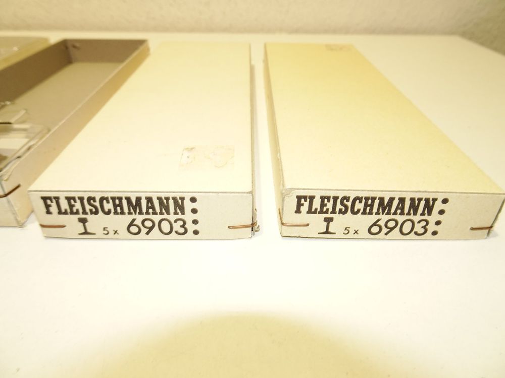 8 Fleischmann Stell und Schaltpult Stellwerk 6903 (Neu (gemäss ...