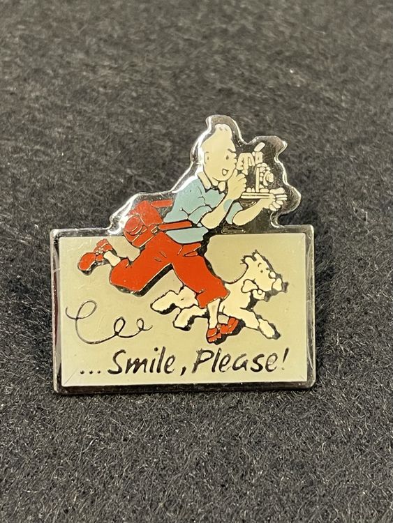 Pin’s Tintin, smile please (Gebraucht) in Genève für CHF 3 – mit ...