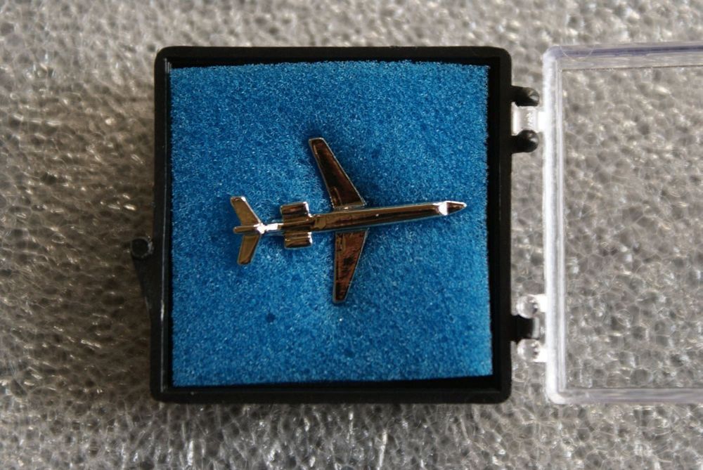 CROSSAIR PIN EMBRAER RJ 145 IN BOX (Neu (gemäss Beschreibung)) in Basel ...