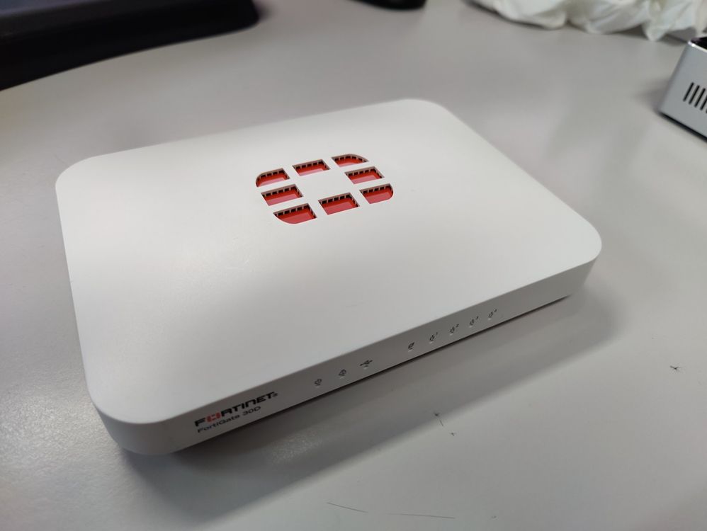 Firewall Fortinet FortiGate 30D (Gebraucht) in Odogno für CHF 45 – mit ...