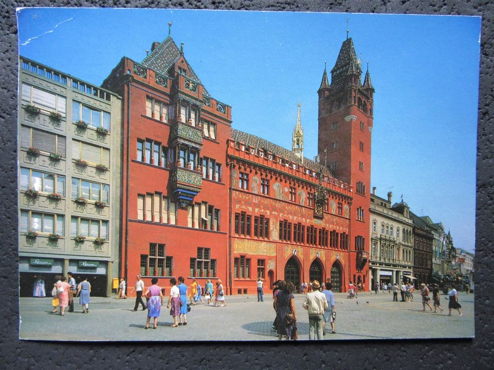Basel Rathaus Marktplatz stark belebt (Gebraucht) in Ettingen für CHF 0.5 – mit Lieferung auf ...