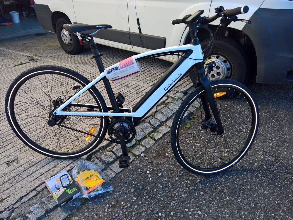 E-Bike CycleE Milos inklusive Zubehör (Neu und originalverpackt) in ...