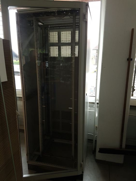 Serverschrank 19"-Rack 42HE (Gebraucht) in Wohlen für CHF 20 – nur ...