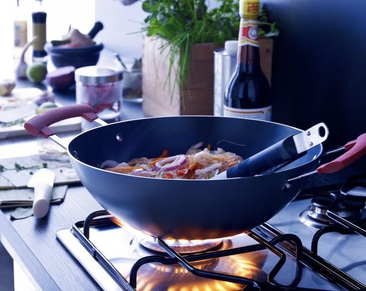 IKEA IDENTISK Wok mit Deckel 32cm (Gebraucht) in Lyss für CHF 11 – mit ...