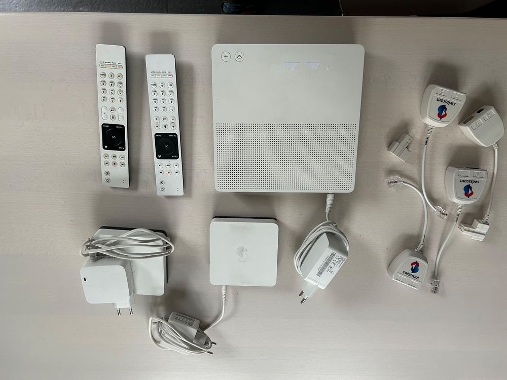 Swisscom Router inkl. 2 TV Boxen | Kaufen auf Ricardo