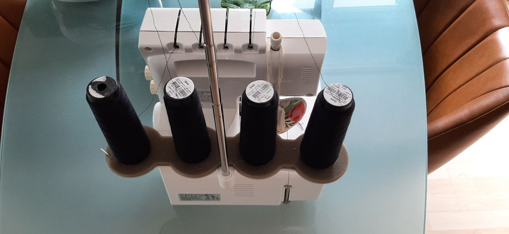 Bernina 800DL Overlock (Gebraucht) in Fischbach-Göslikon für CHF 400 ...