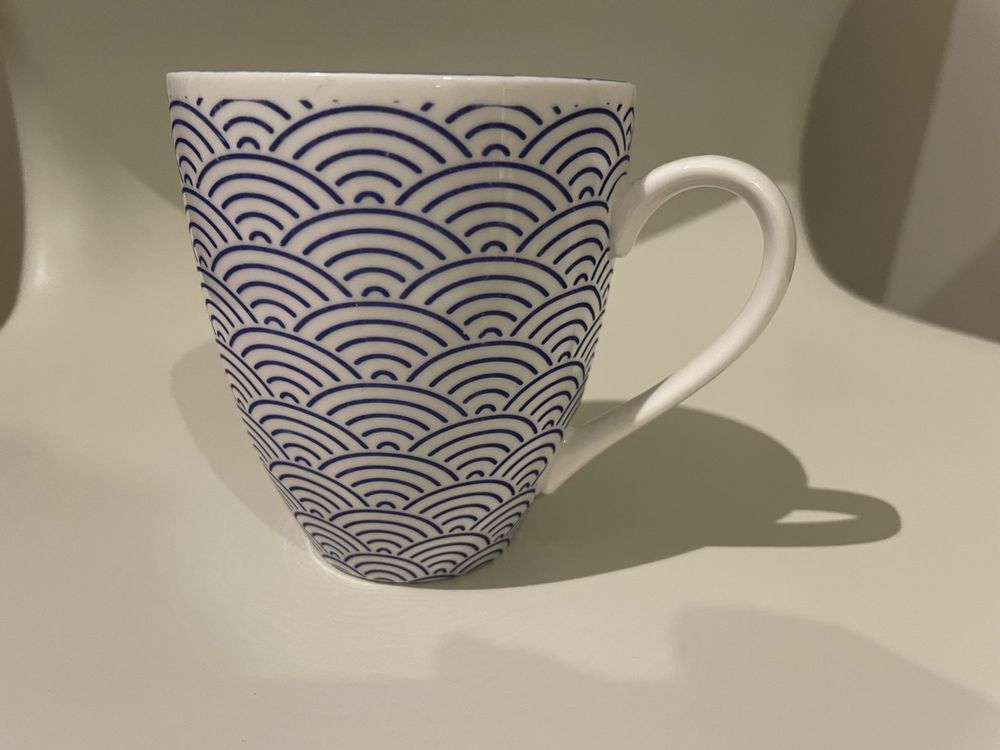 Japanese style Mug with Blue Wave Pattern (Gebraucht) in Uster für CHF ...