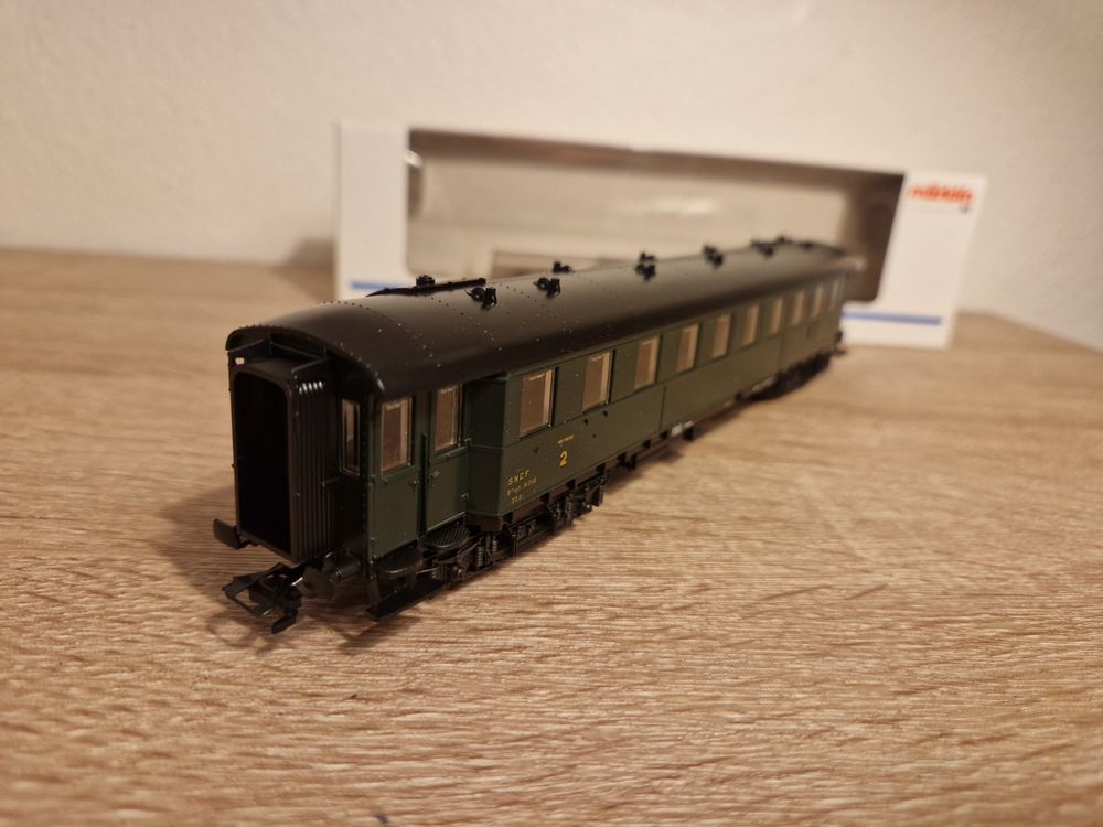 Märklin 4245 Schnellzugwagen SNCF 2.Kl H0 OVP NEU (Neu und ...