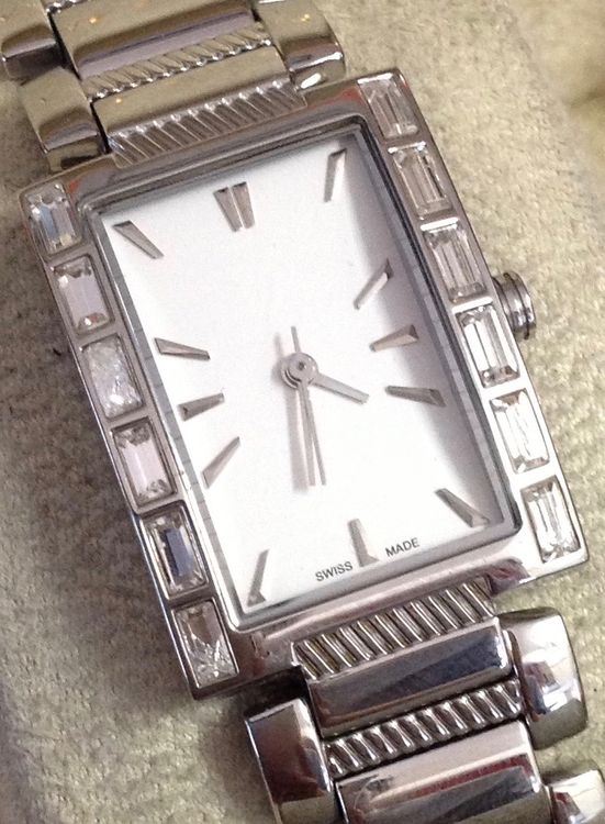 SWISS MADE Damenuhr ( Neue Preise : 129 CHF ) (Gebraucht) in Oftringen für CHF 5 – nur Abholung ...