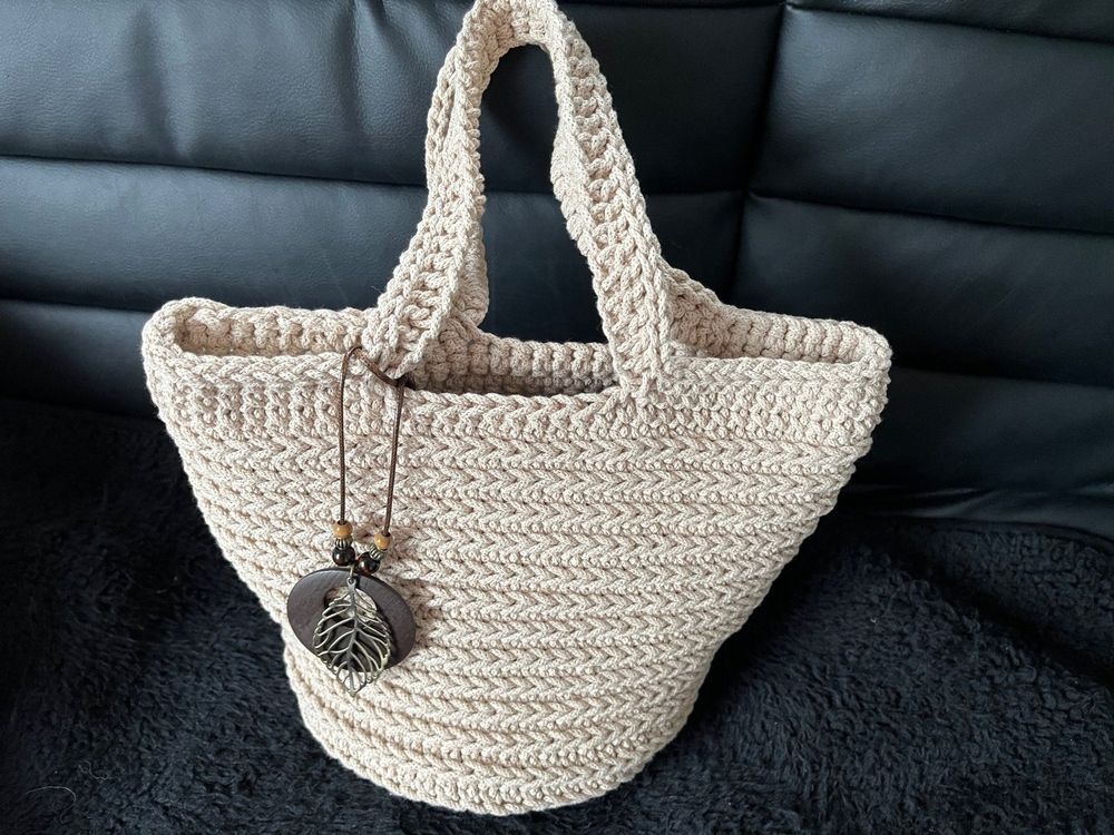 Tasche /// Neu (Neu (gemäss Beschreibung)) in Brittnau für CHF 30 – mit ...