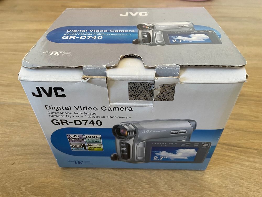 Handycam jvc gr-d740 mini dv (Gebraucht) in La Chaux-de-Fonds für CHF 25 – mit Lieferung auf ...
