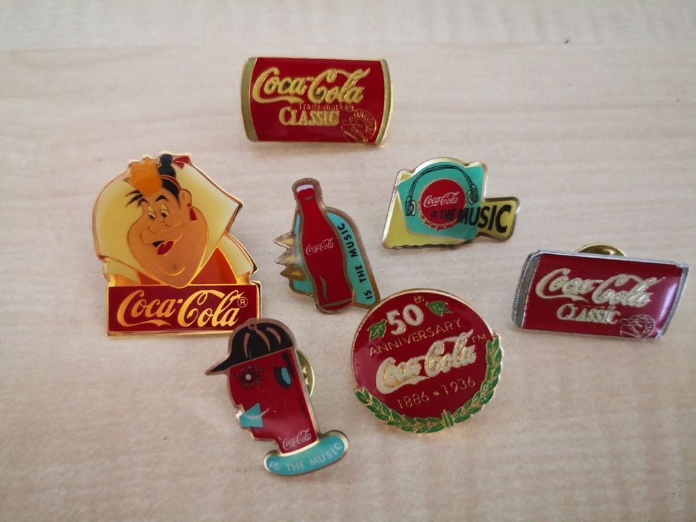 Coca Cola Pins 7 Stück (Gebraucht) in Schwarzenbach SG für CHF 5 – mit ...