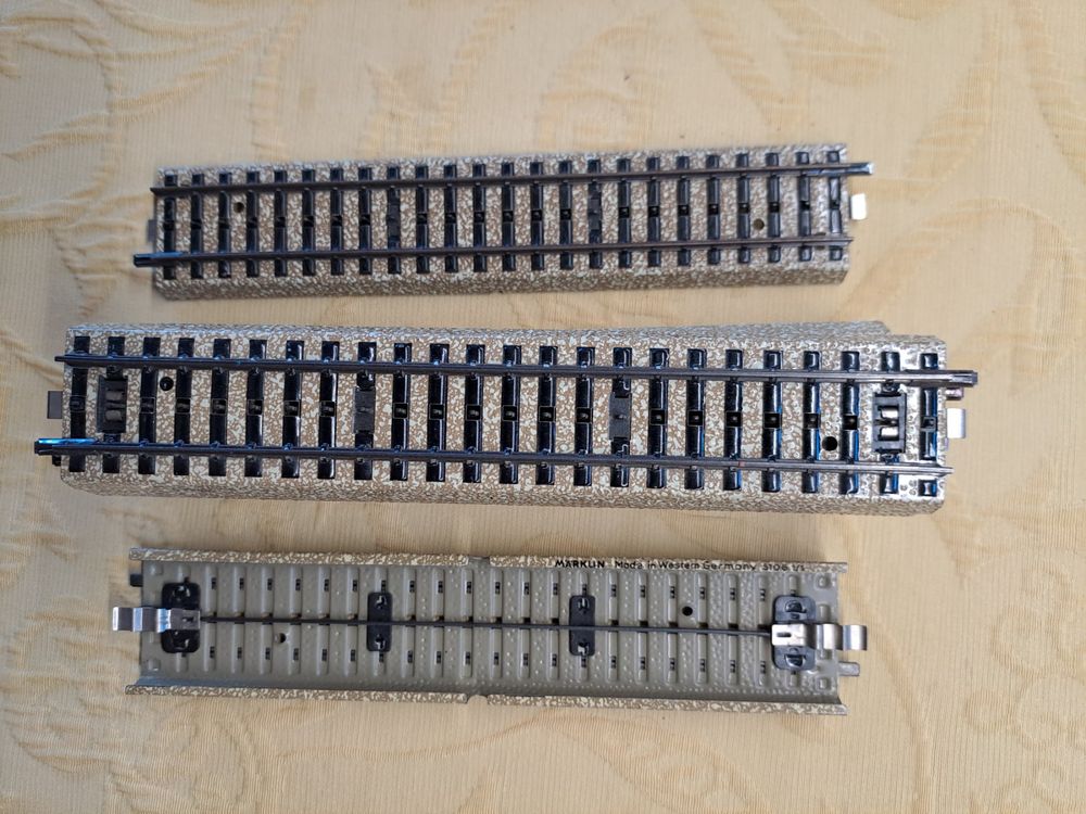 Märklin M-Gleise H0 Gerade (Gebraucht) in Dättlikon für CHF 7 – mit Lieferung auf Ricardo kaufen