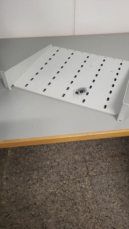 Rack Tablar 19" (1) (Gebraucht) in Triengen für CHF 11 – mit Lieferung ...