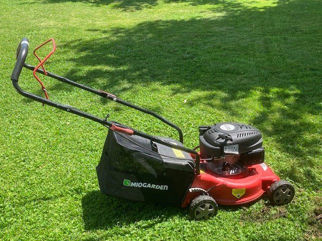 Benzin Rasenmäher BM 40, Miogarten (Gebraucht) in für CHF 40 – nur ...