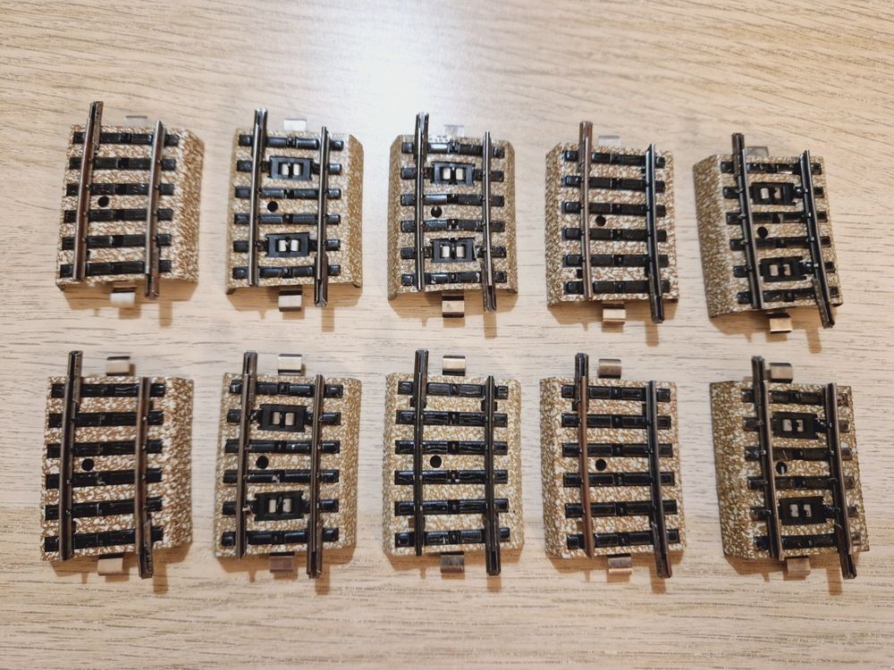 Märklin 10 x 5205 Gebogenes gleis M H0 (Gebraucht) in St-Aubin-Sauges für CHF 12 – mit Lieferung ...