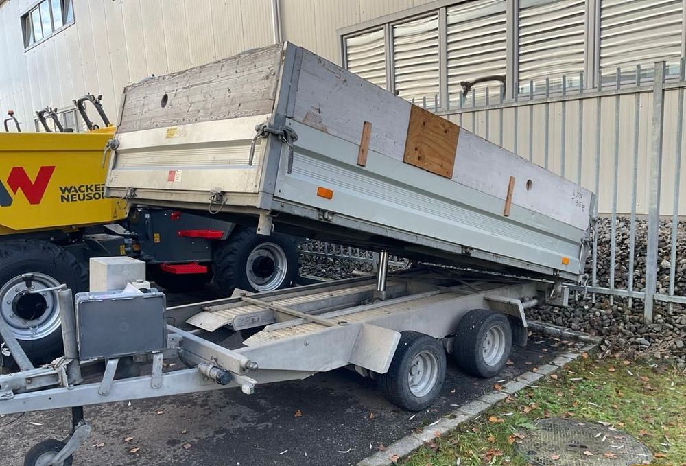 Humbaur 3000 – 3-Seitenkipper mit Laderampen, gut erhalten (Gebraucht ...