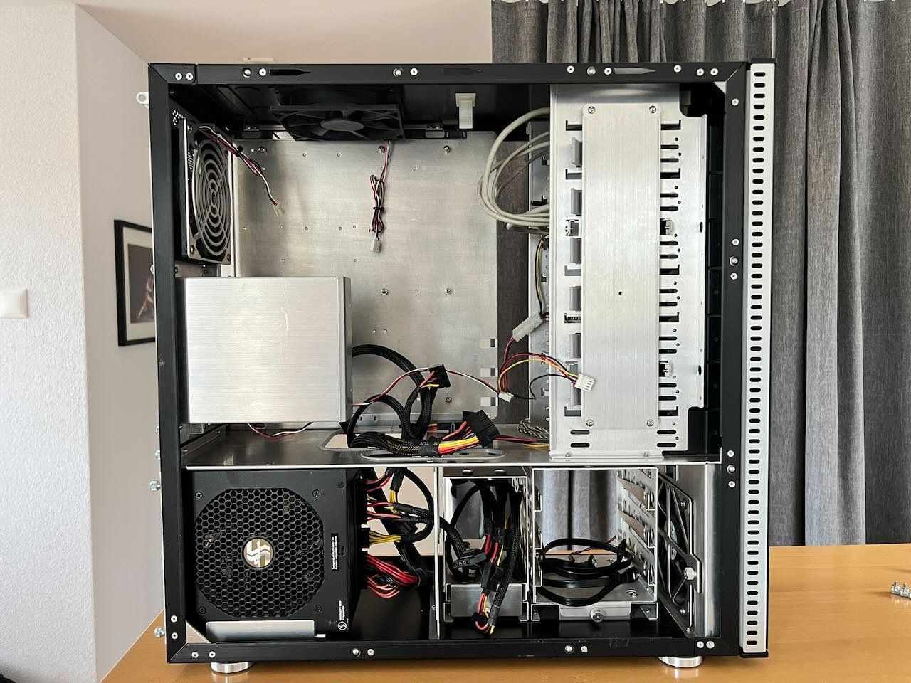 Boîtier PC Lian Li A10 Noir - Excellent état! (D'occasion) à Uster pour ...