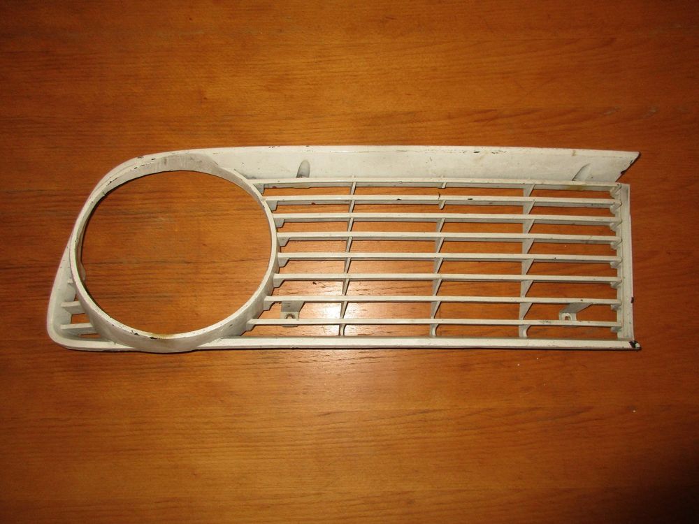 BMW 2002turbo Kühlergrill Ziergitter rechts | Kaufen auf Ricardo