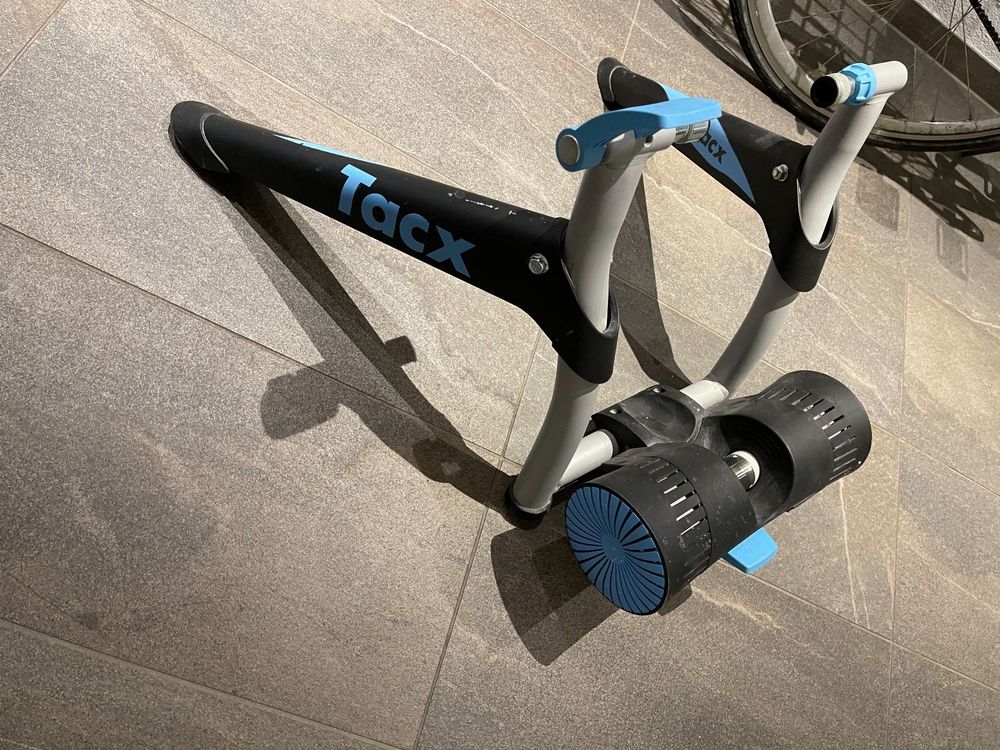 Tacx Genius Smart (Gebraucht) in Riehen für CHF 89 – nur Abholung auf ...