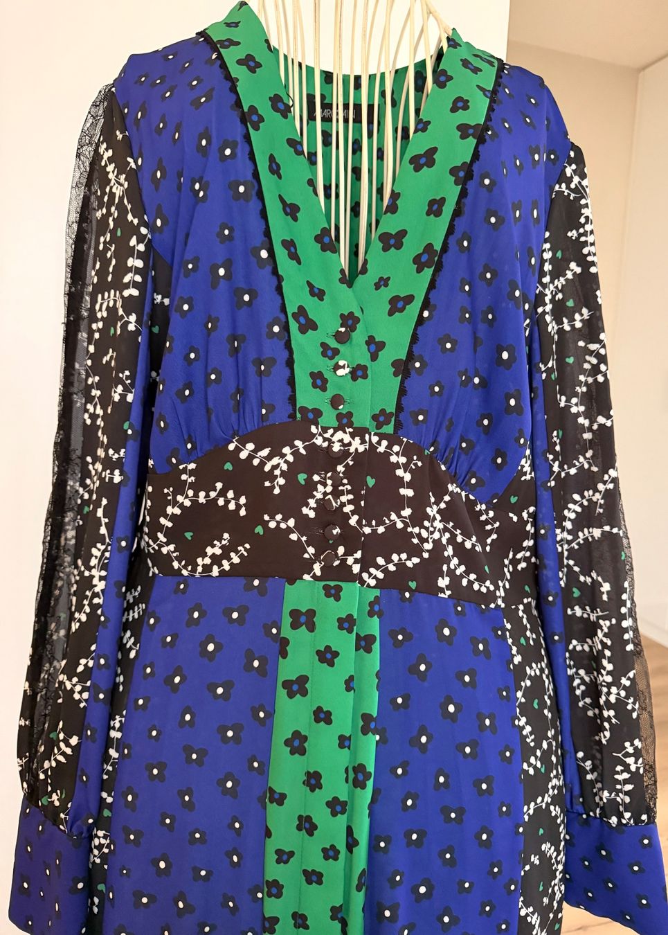 Marc Cain Kleid –Blau Grün Schwarz Mixed Print–V-Ausschnit (D'occasion ...