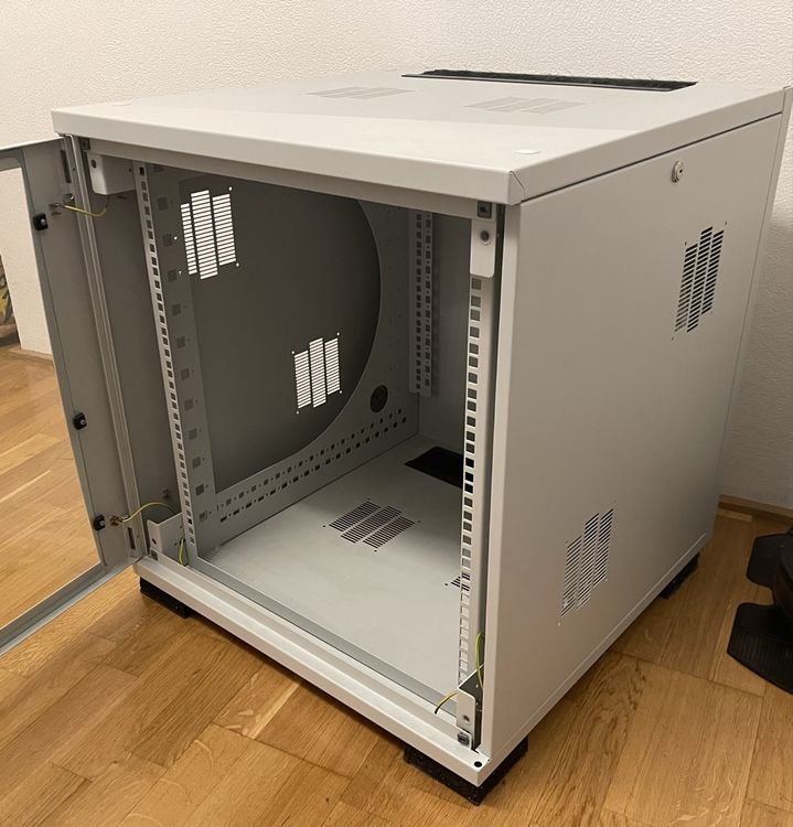 Rittal FlatBox 12 HE Serverschrank 19“ Rack (Gebraucht) in Chur für CHF ...