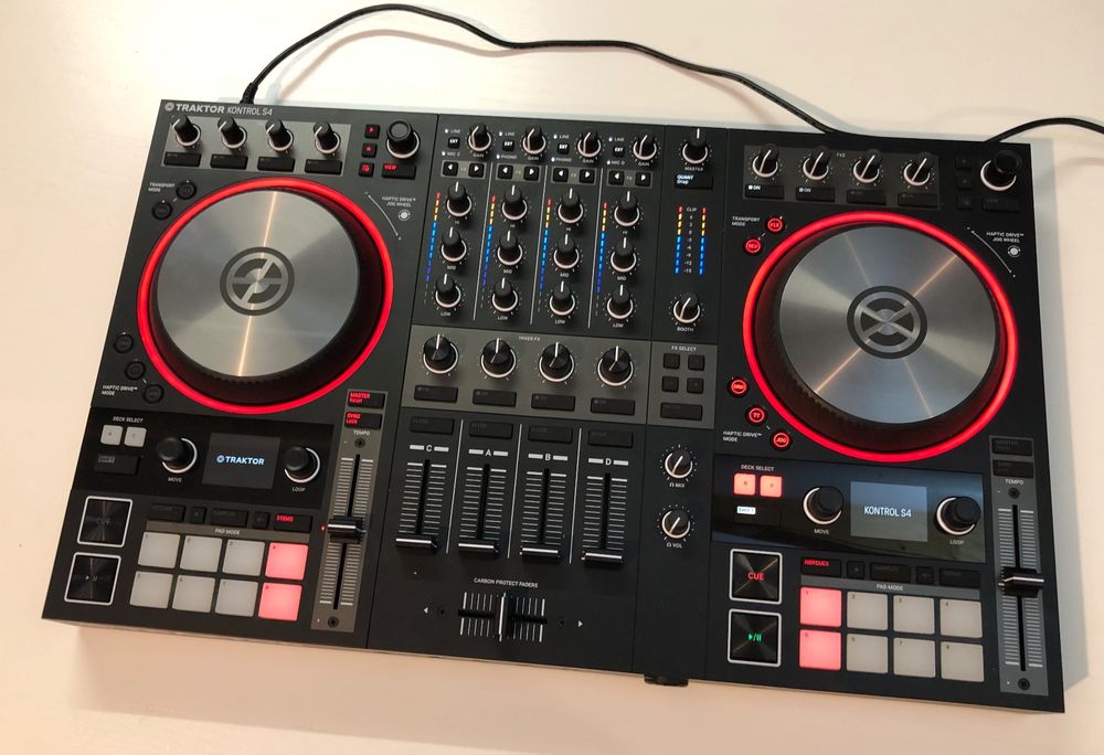 NATIVE INSTRUMENTS - DJ-Controller Traktor Kontrol S4 MK3 (Gebraucht ...