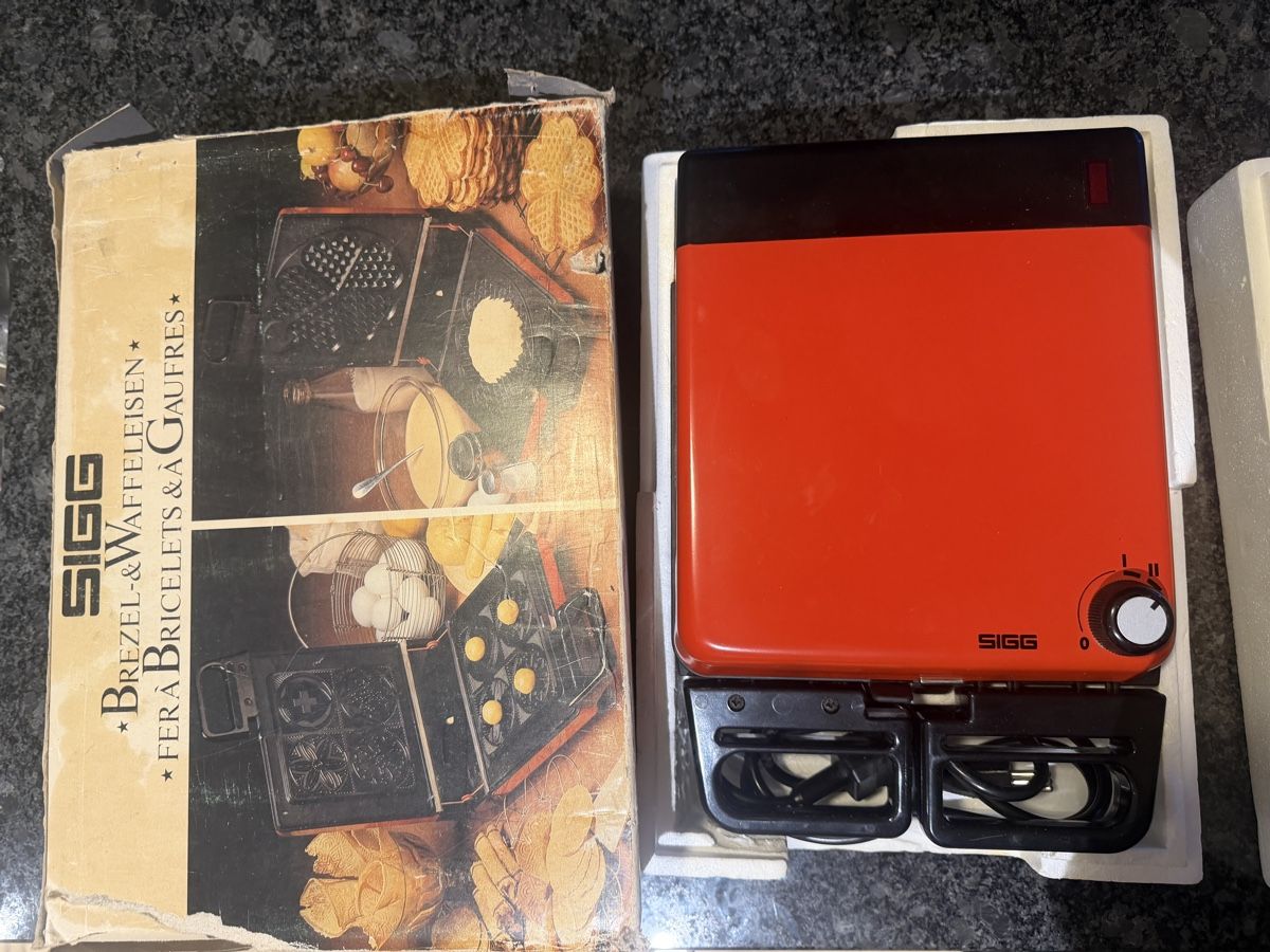 Sigg Brezel & Waffeleisen (Neu (gemäss Beschreibung)) in Grenchen für ...