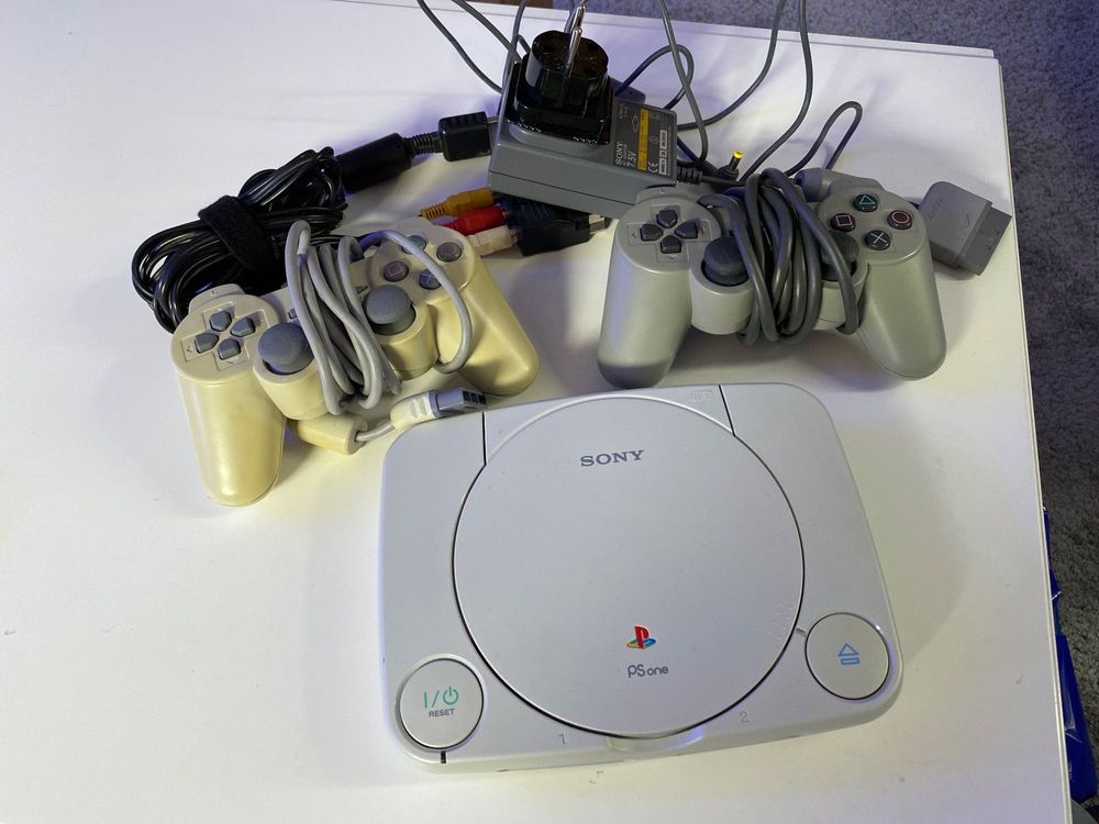 PS One Playstation (Gebraucht) in Allschwil für CHF 15 – mit Lieferung auf Ricardo kaufen