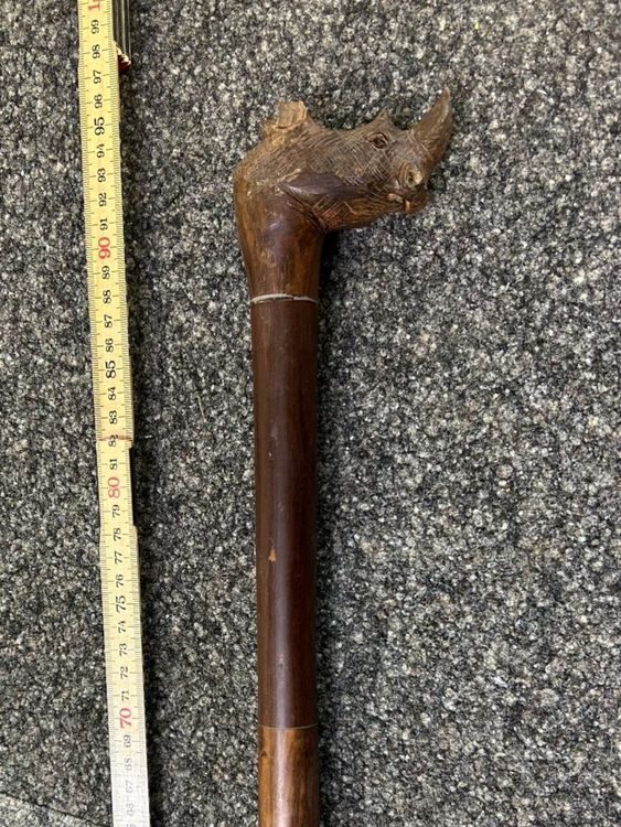 Holz Gehstock Wanderstock Spazierstock mit Nashornkopf | Kaufen auf Ricardo