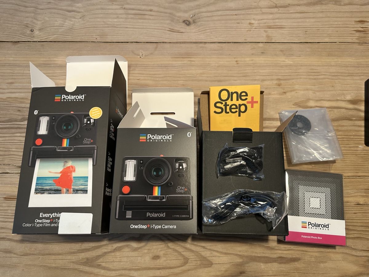 Polaroid OneStep + plus bluetooth Brand New Top Conditions (Neu (gemäss ...