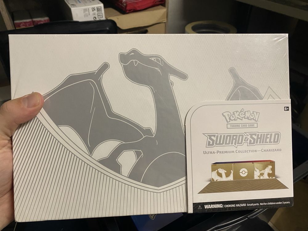 Pokémon Charizard Ultra Premium Collection EN | Kaufen auf Ricardo