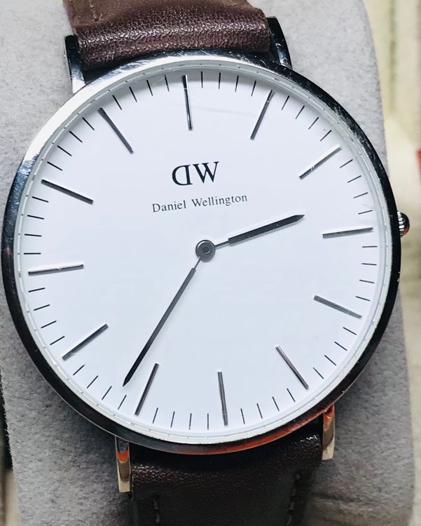 DANIEL WELLINGTON Herrenuhr 42 mm ( Neupreis : 199 CHF ) (Gebraucht) in Oftringen für CHF 19 ...