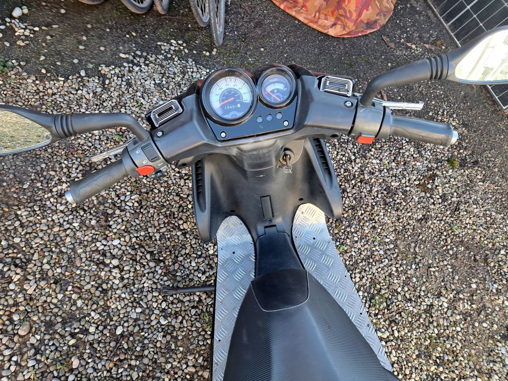 Yamaha Aerox YQ 50 MBK Nitro F1 (Gebraucht) in Hallau für CHF 248 – nur ...