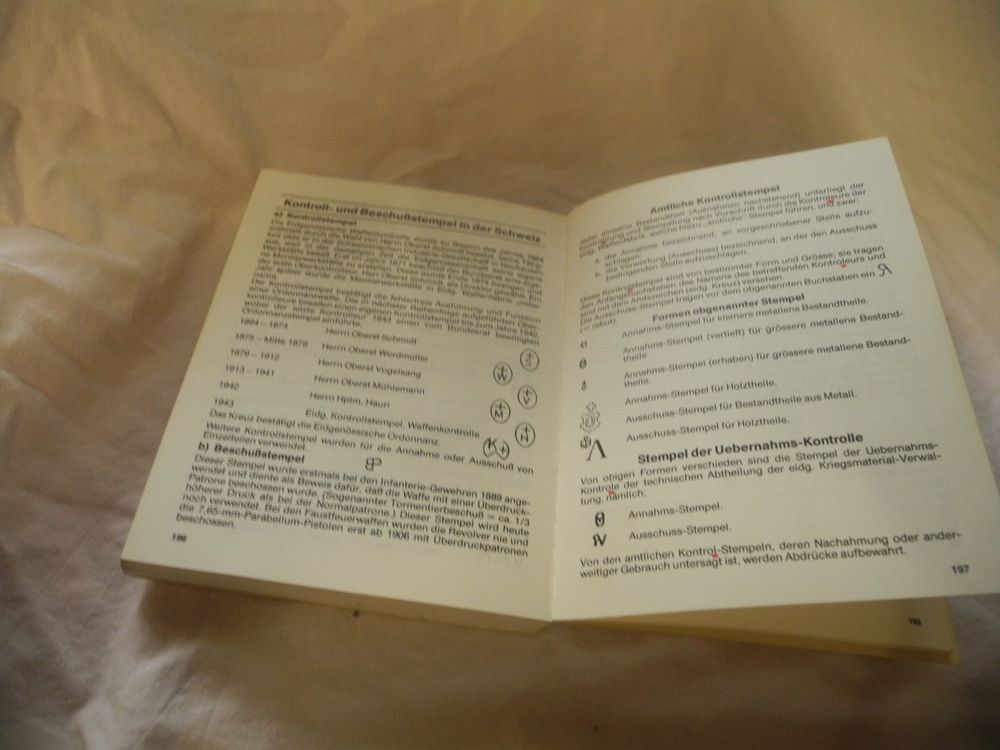 MILITÄR WAFFEN BESCHUSSZEICHEN PRÜFMARKEN BUCH | Kaufen auf Ricardo
