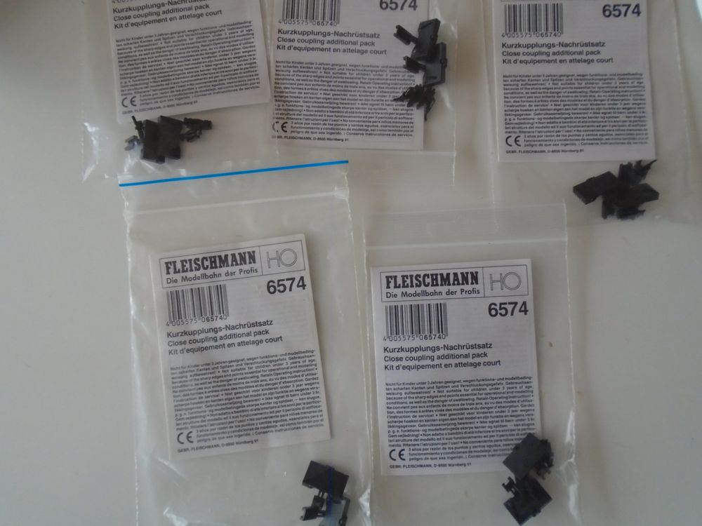 5 Pack Fleischmann Kurzkupplungs-Nachrüstsatz H0, GS, 6574 (Neu (gemäss ...